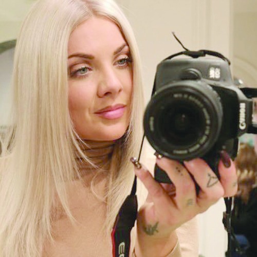 Aine scoops top award in vlogger competition | Echo.ie