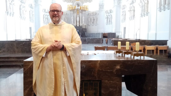 New parish priest is ‘happy to start this new chapter’ | Echo.ie